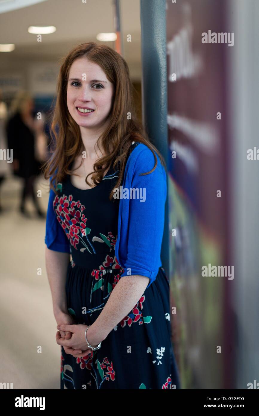 Leigh Smith's Instagram, Twitter & Facebook on IDCrawl