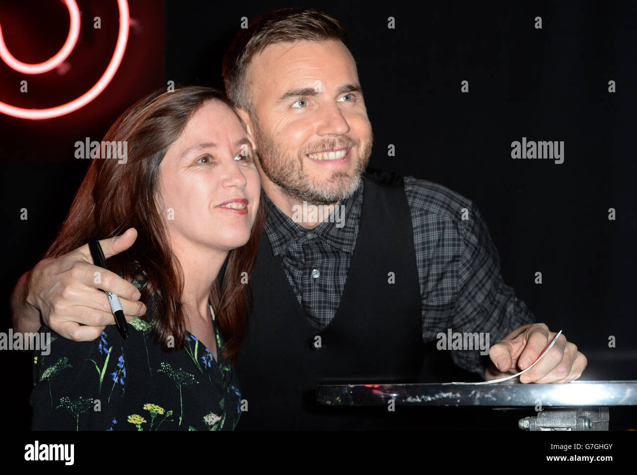 Take That Album Signing - London Stock Photo - Alamy