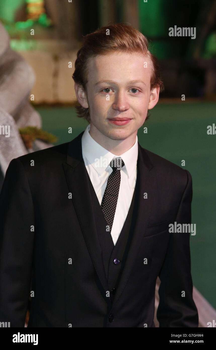 John Bell arrives on the green carpet for the premiere of The Hobbit ...