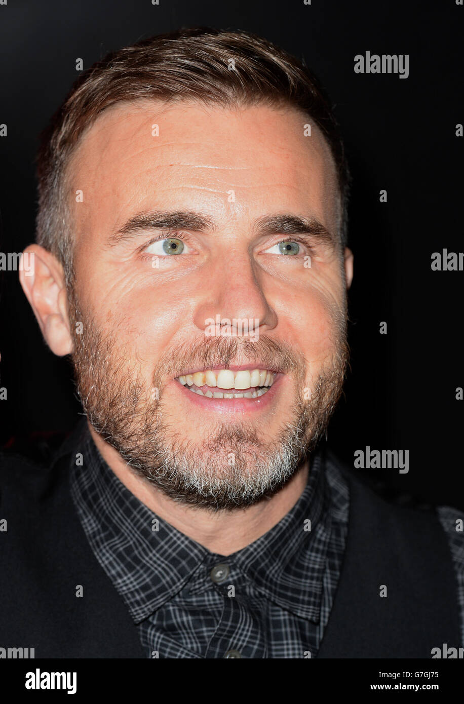 Take That album signing - London Stock Photo - Alamy