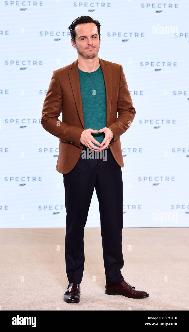 Andrew scott james bond hi-res stock photography and images - Alamy