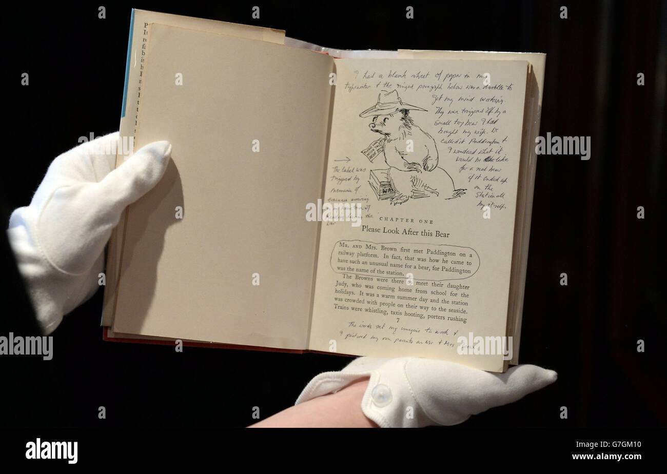 Paddington bear books hi-res stock photography and images - Alamy