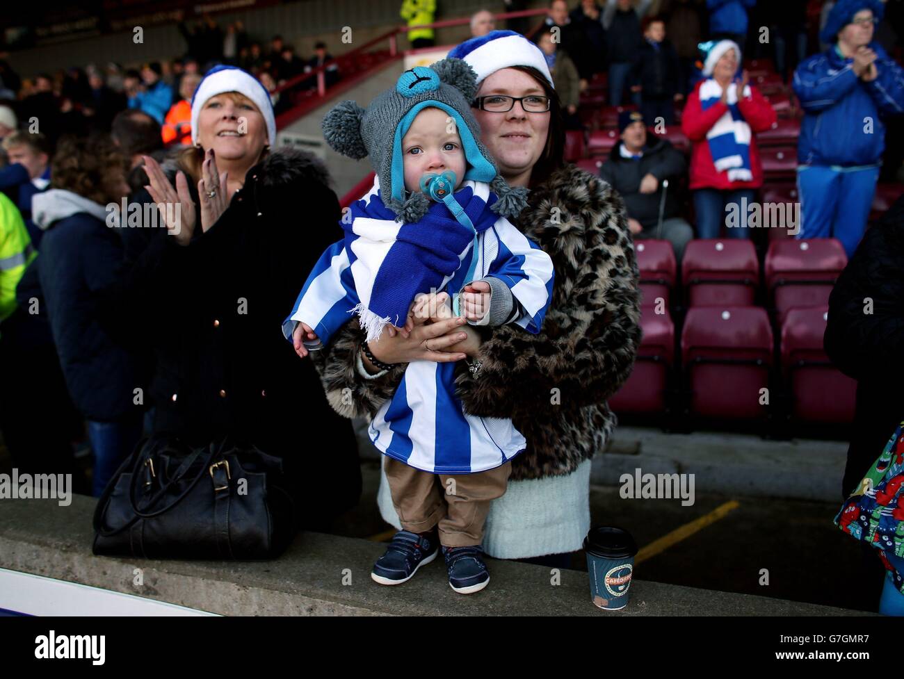 Soccer scunthorpe child kid boy mother crowd supporter fan hi-res stock ...