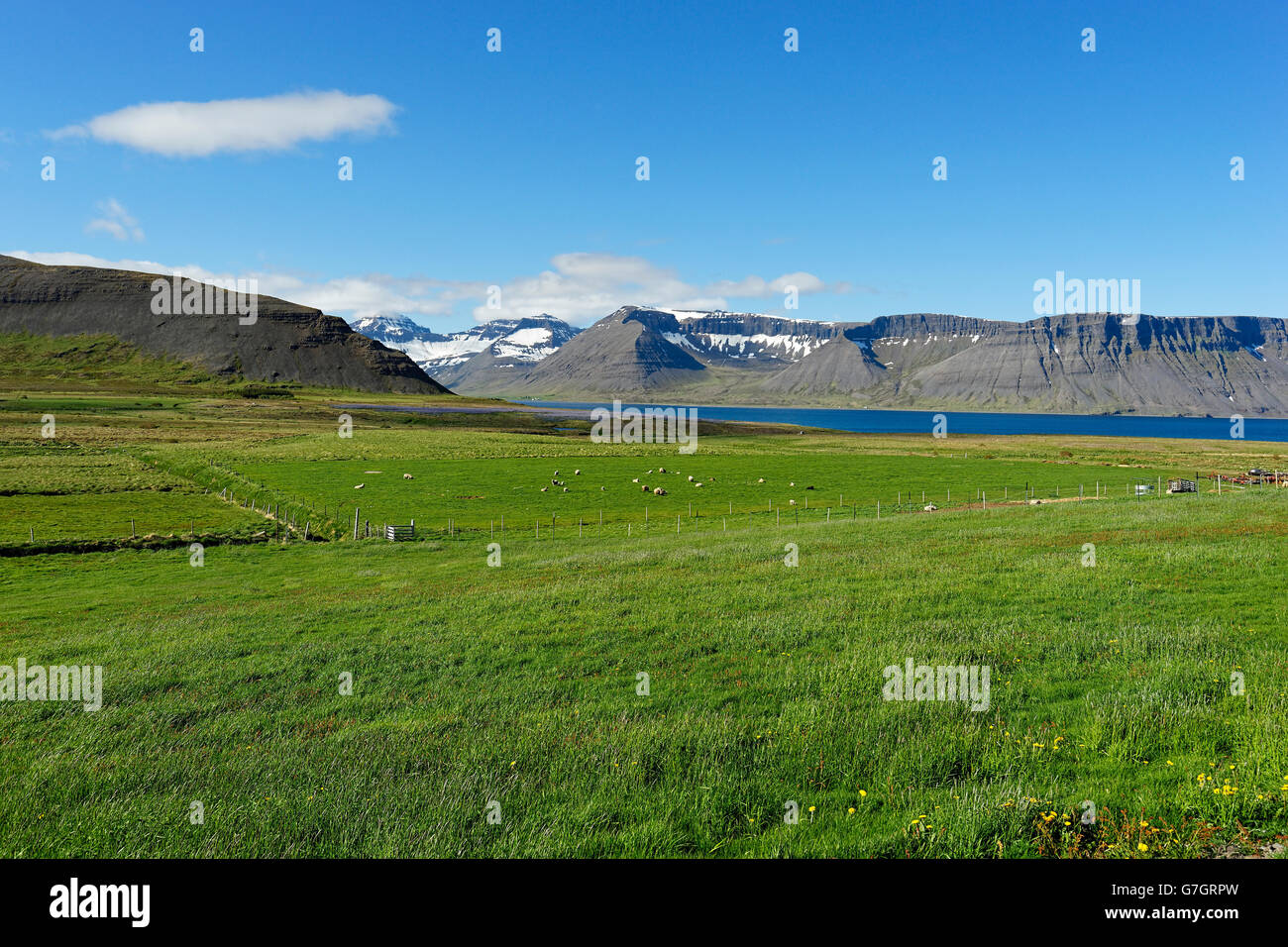 The farm farmland hi-res stock photography and images - Alamy