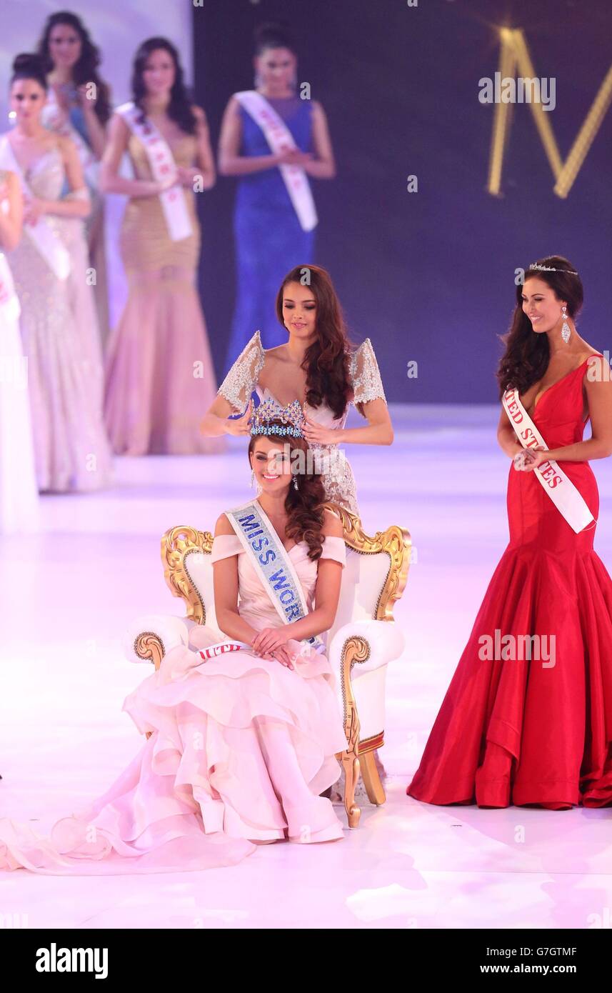 Miss South Africa Rolene Strauss is crowned Miss World 2014 by Miss ...