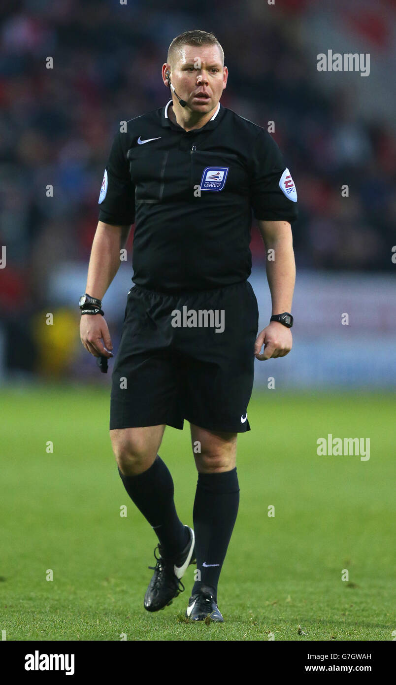 Referee richard clark hi-res stock photography and images - Alamy