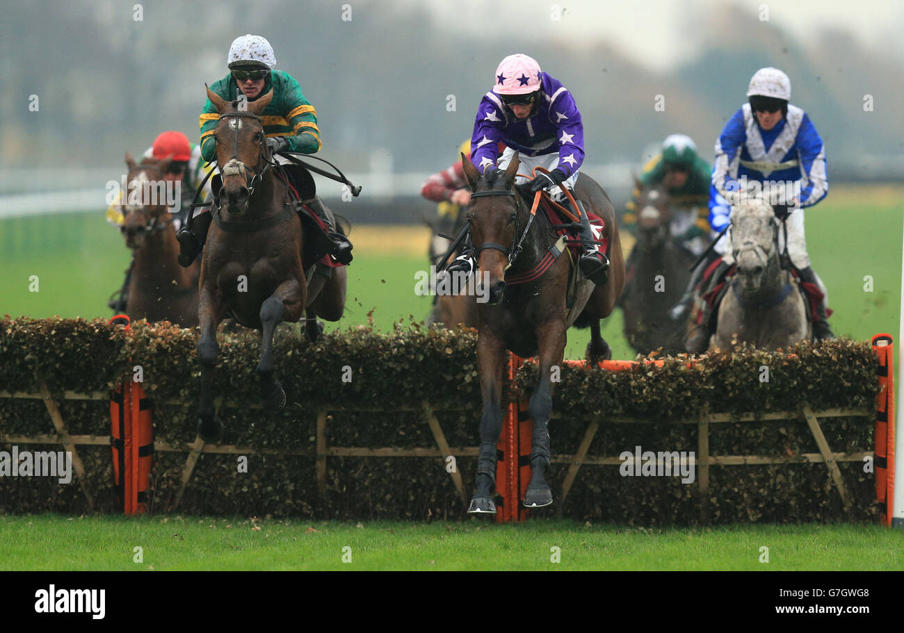 Closing Ceremony (centre) ridden by Daryl Jacob lands in front of Milan ...