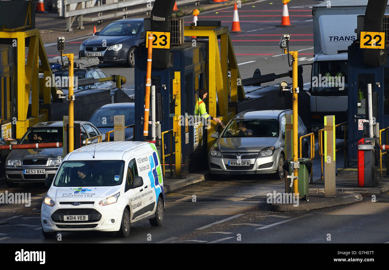 Dartford crossing toll booths hi-res stock photography and images - Alamy
