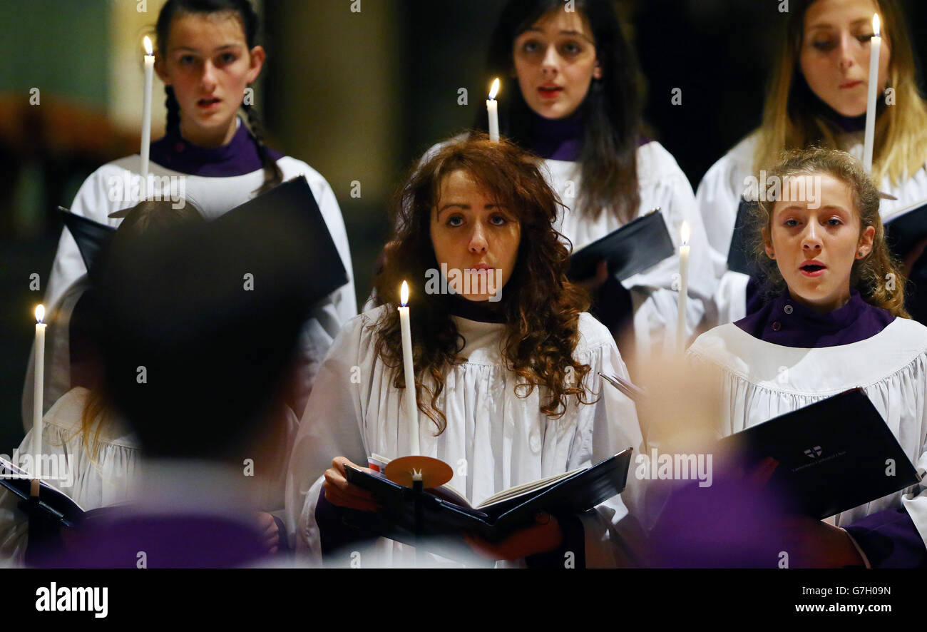 Canterbury cathedral girls choir hi-res stock photography and images ...