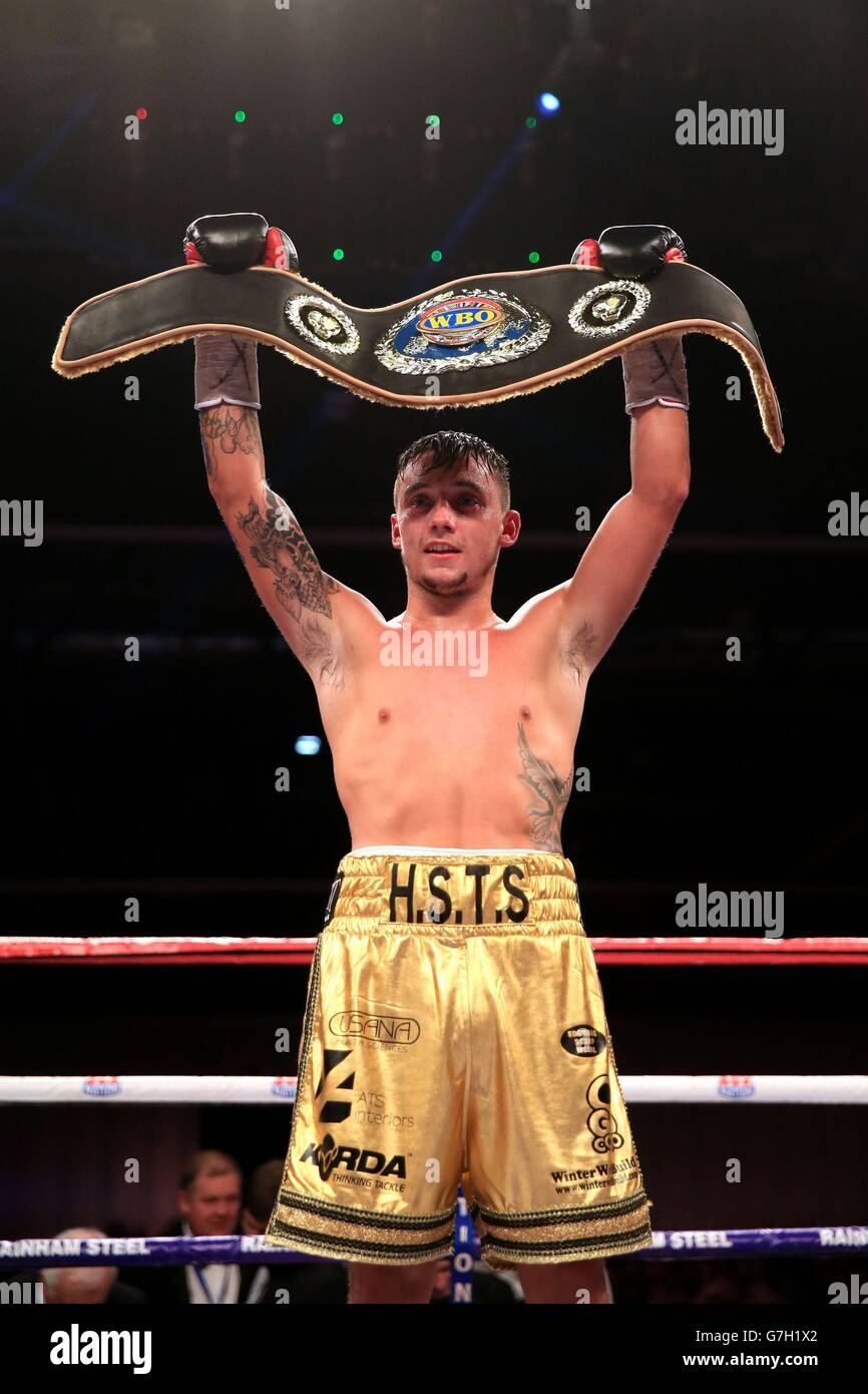 Boxing ebu european heavyweight title hi-res stock photography and ...