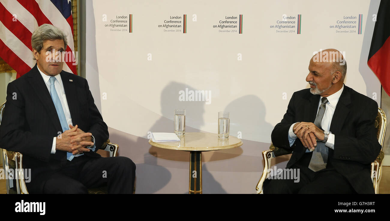 John kerry and ashraf ghani hi-res stock photography and images - Alamy