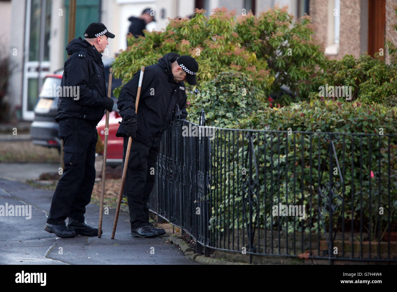 Police search the area in springfield drive hi-res stock photography ...