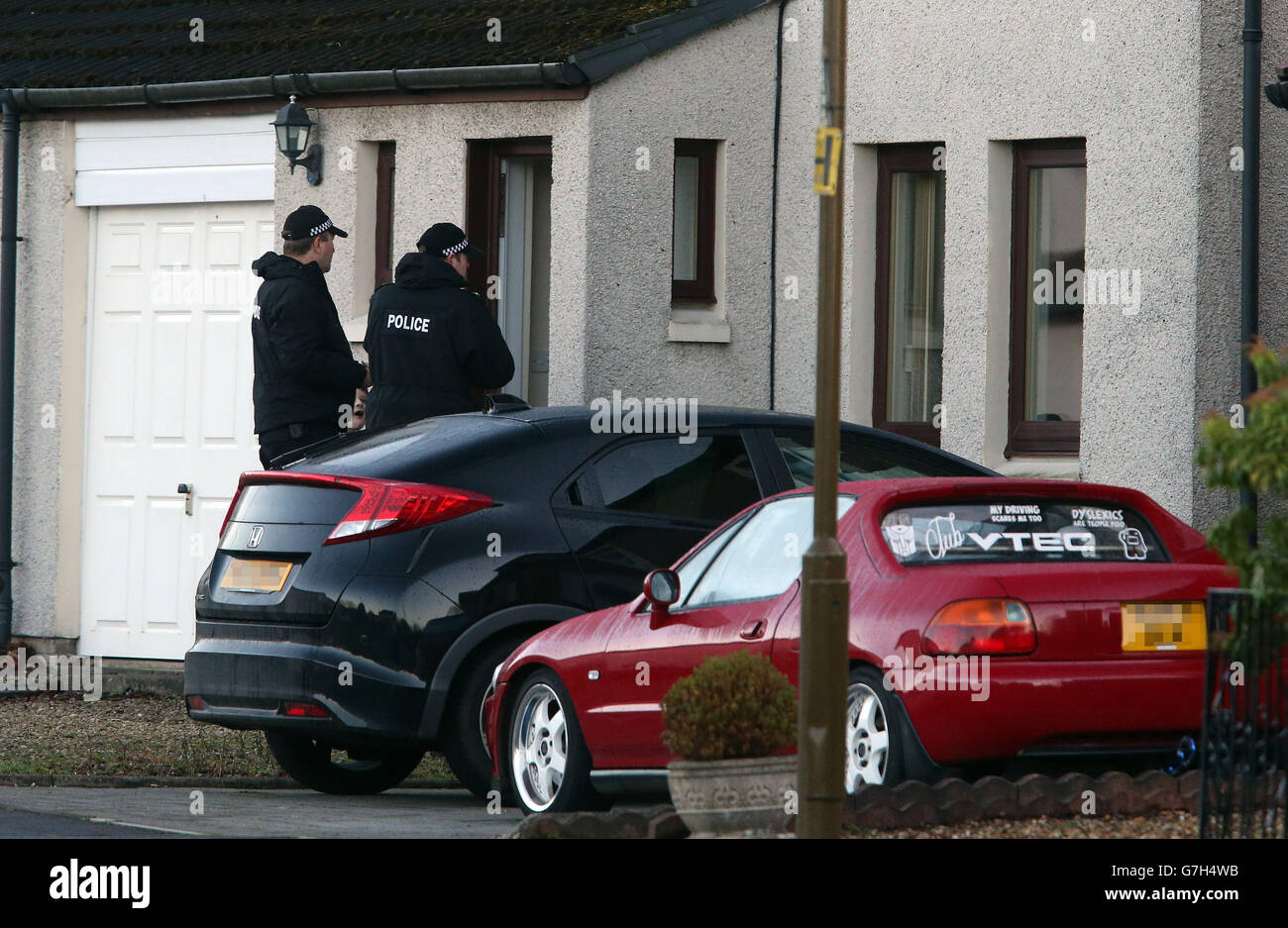 Womans body discovered at house hi-res stock photography and images - Alamy