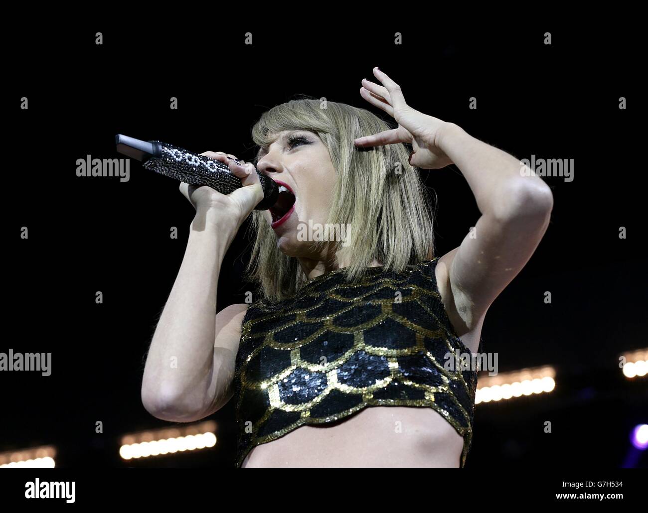 Capital FM Jingle Bell Ball 2014 - Sunday. EXCLUSIVE Taylor Swift live ...