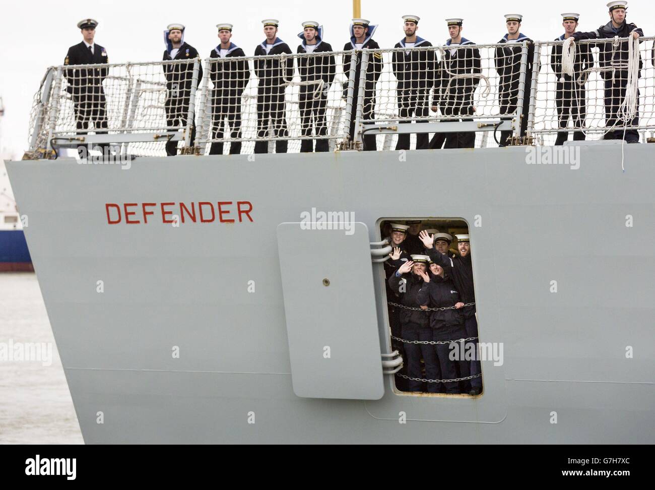Hms defender returns hi-res stock photography and images - Alamy