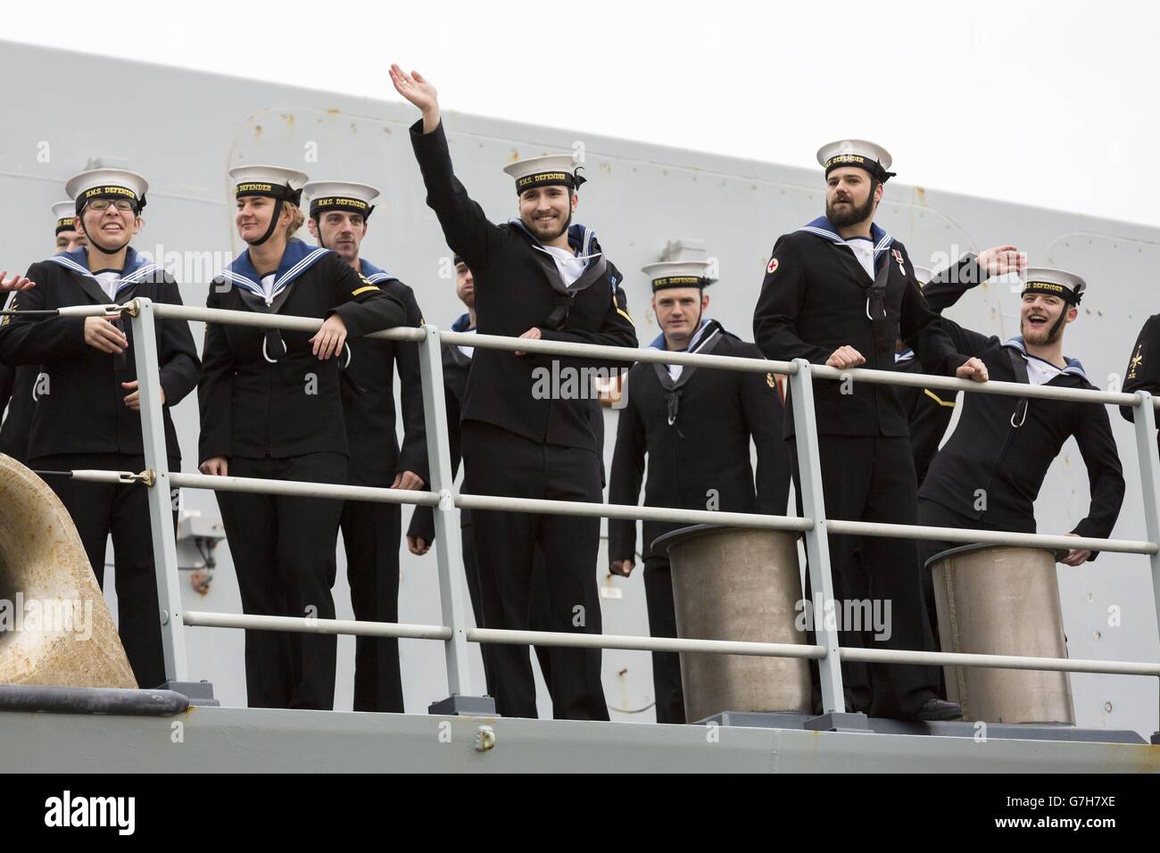 Hms defender returns hi-res stock photography and images - Alamy