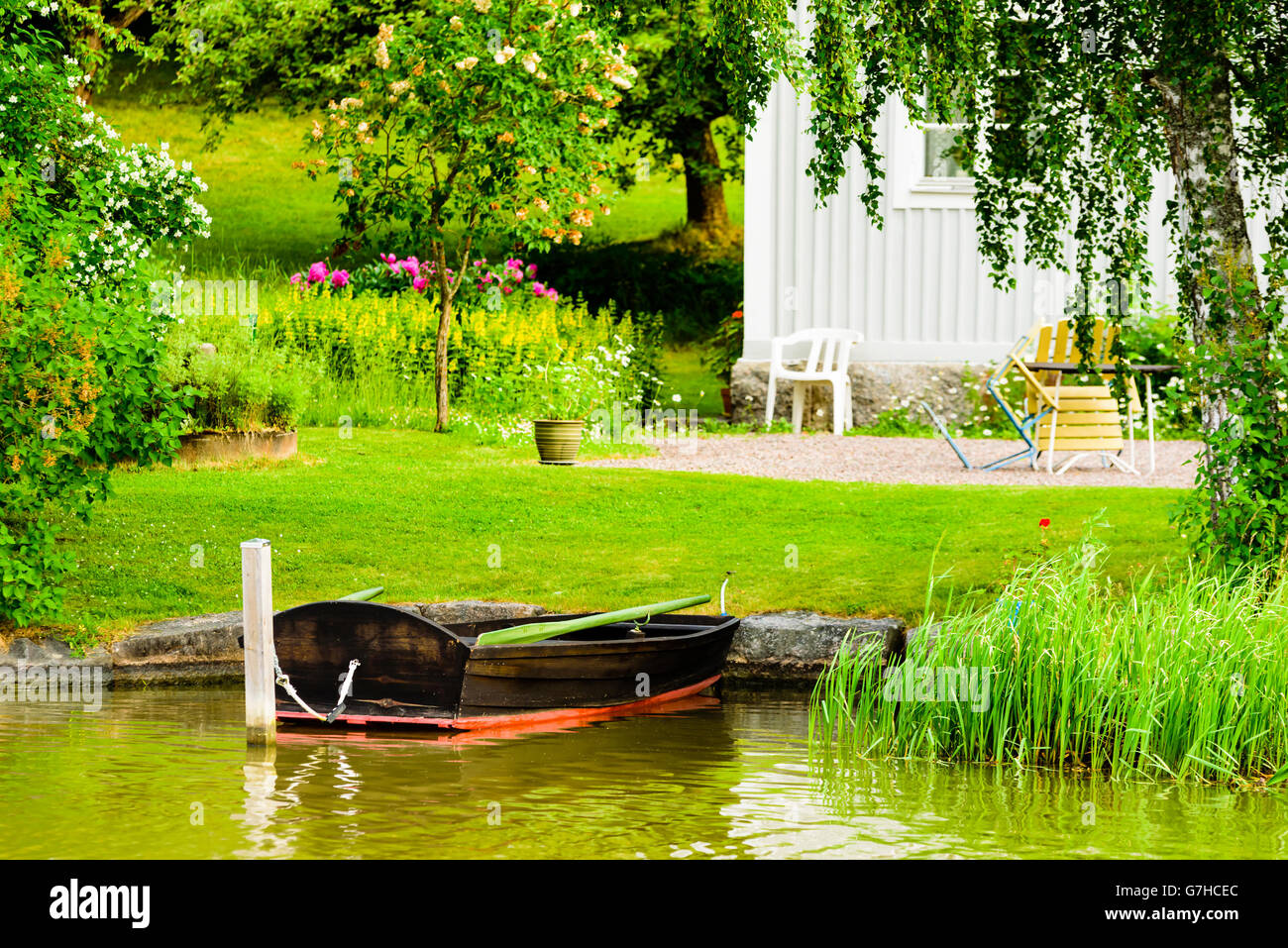 Flat bottom river boat hi-res stock photography and images - Alamy