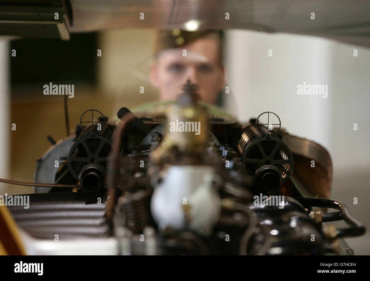 The machine guns in the cockpit of a German Albatros D.Va replica on ...