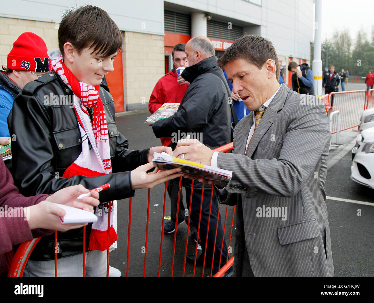 Former Middlesbrough player, Juninho signs autographs for Boro Fans ...