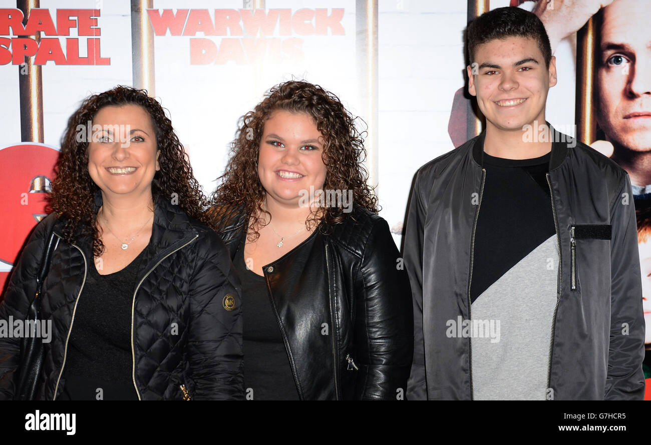Gogglebox's Tapper family (left to right) Nikki, Amy and Josh Tapper ...
