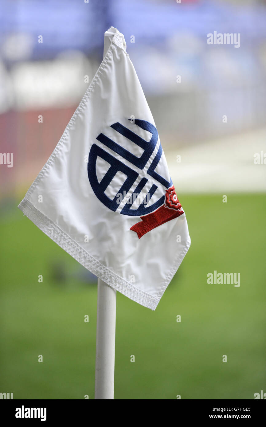 Sheffield wednesday corner flag hi-res stock photography and images - Alamy