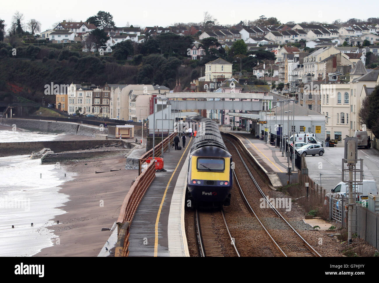 A train waits at Dawlish railway station in Devon Stock Photo - Alamy