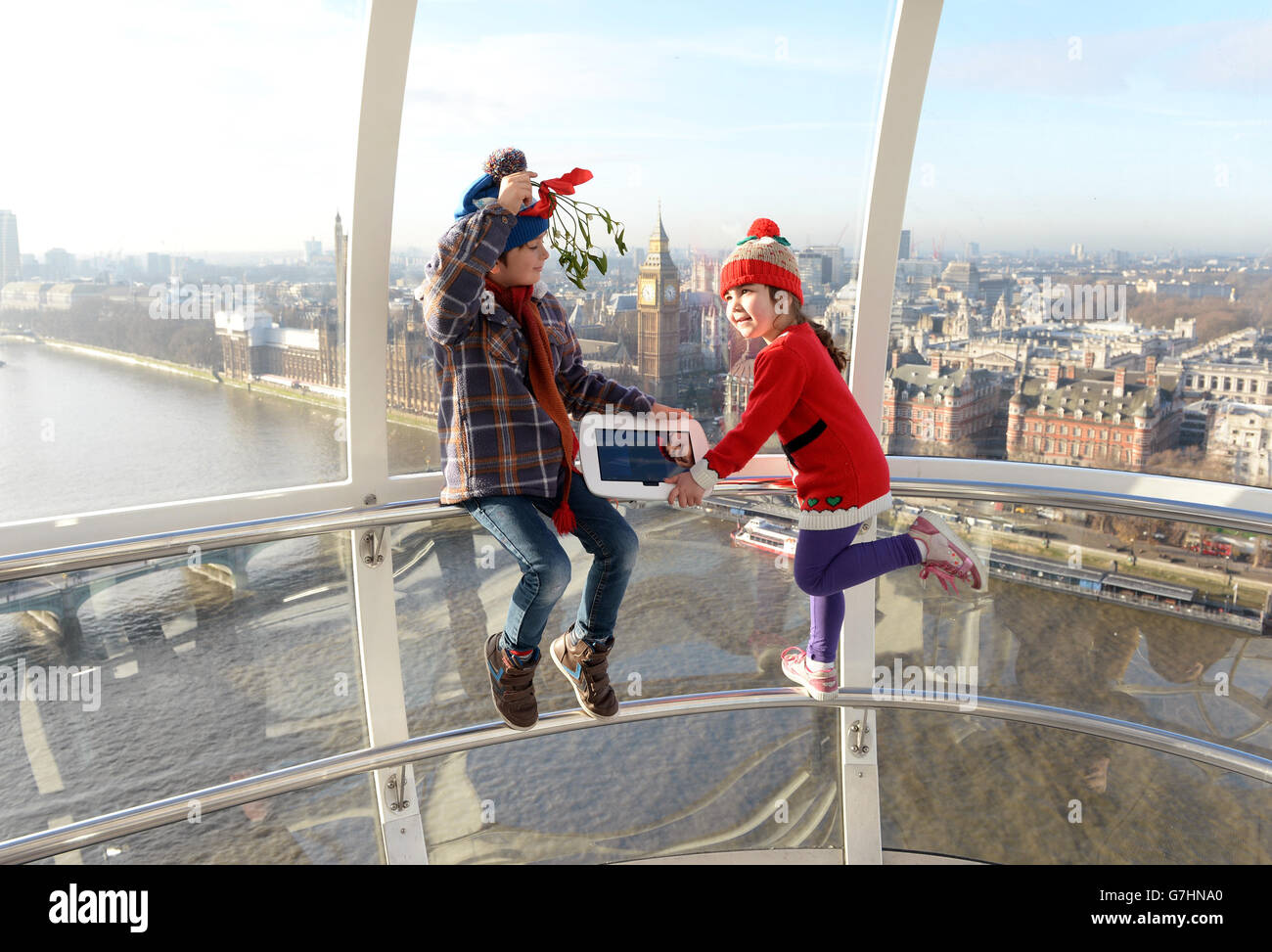 Ava Di Palmer and Milo Adams from Harringay enjoy Frostival ...