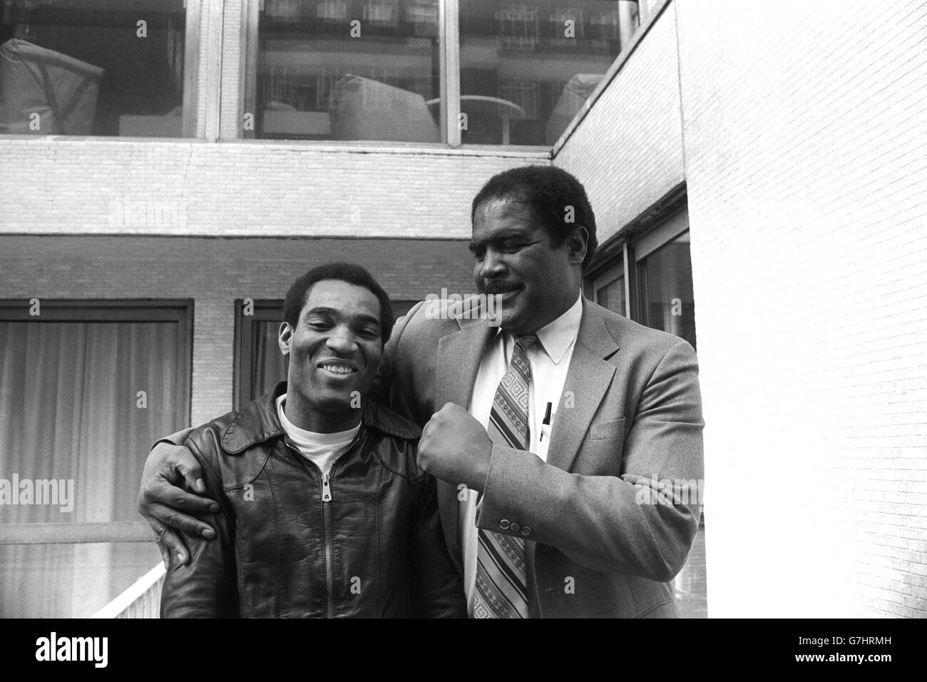 Boxing - Ernie Terrell and Randy Smith - London Stock Photo - Alamy