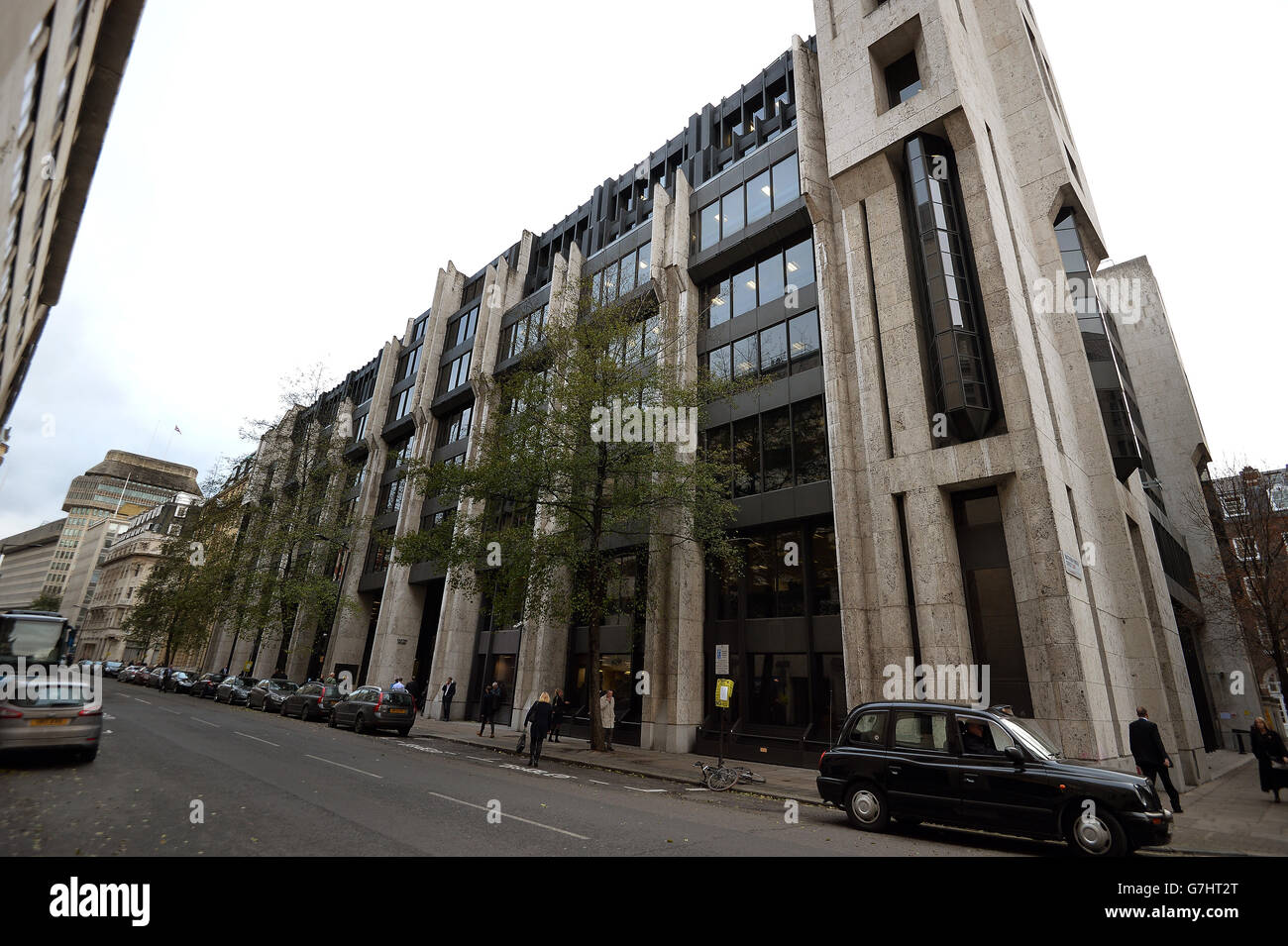 Dwp rapped over benefit cap claims hi-res stock photography and images ...