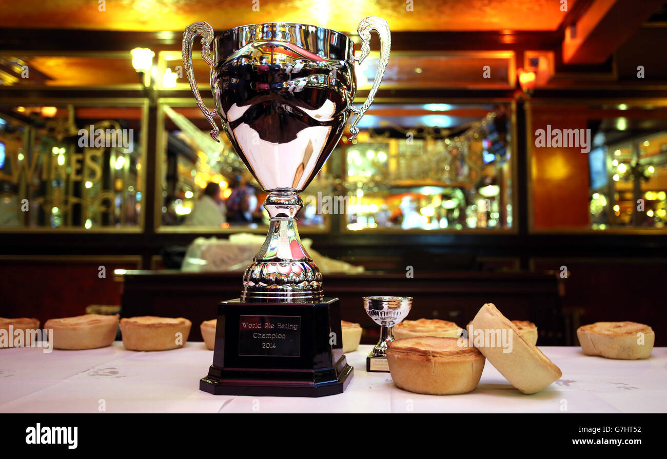 World pie eating championship hi-res stock photography and images - Alamy