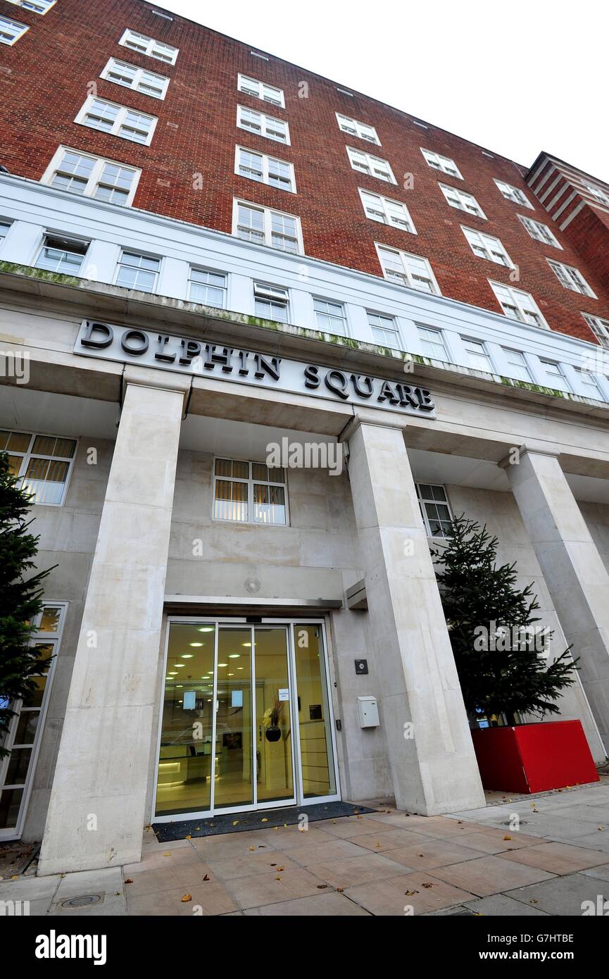 Dolphin square london pimlico hi-res stock photography and images - Alamy