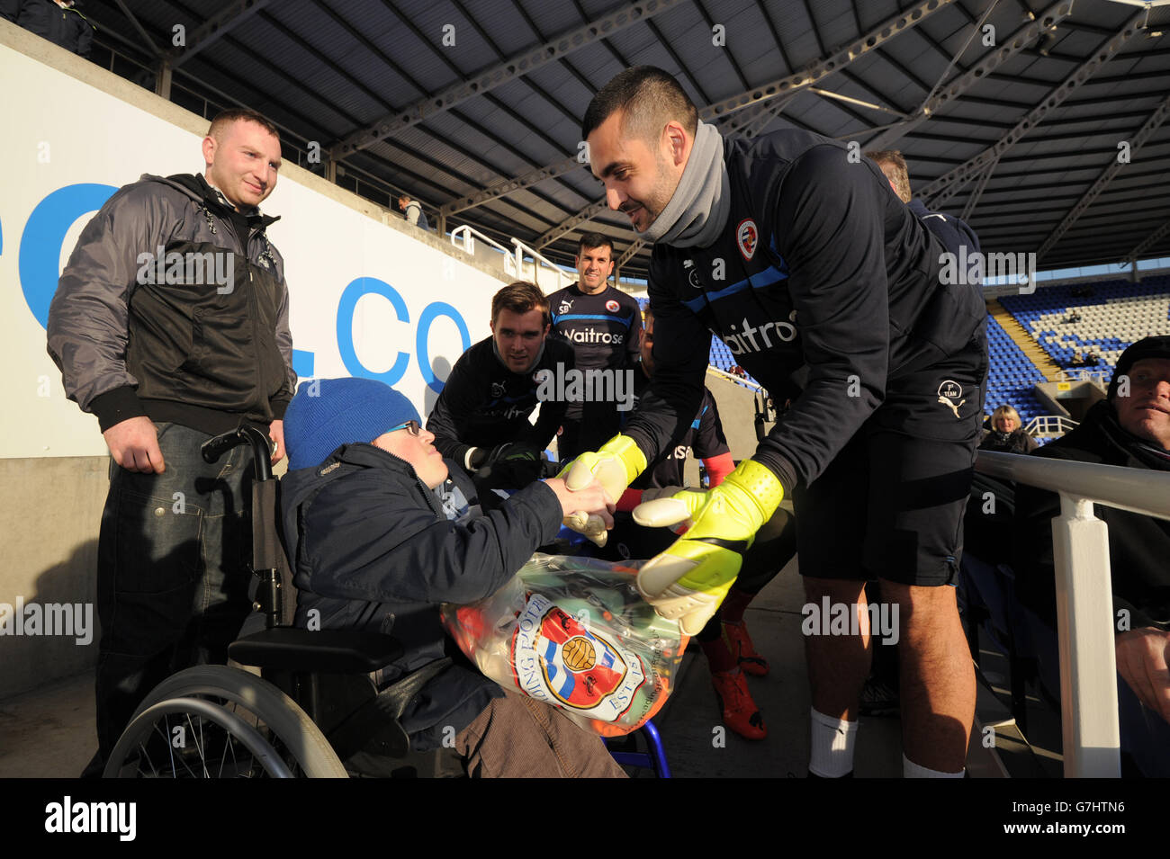 Reading's Adam Federici meets Reading fan Christian Huntley ahead of ...