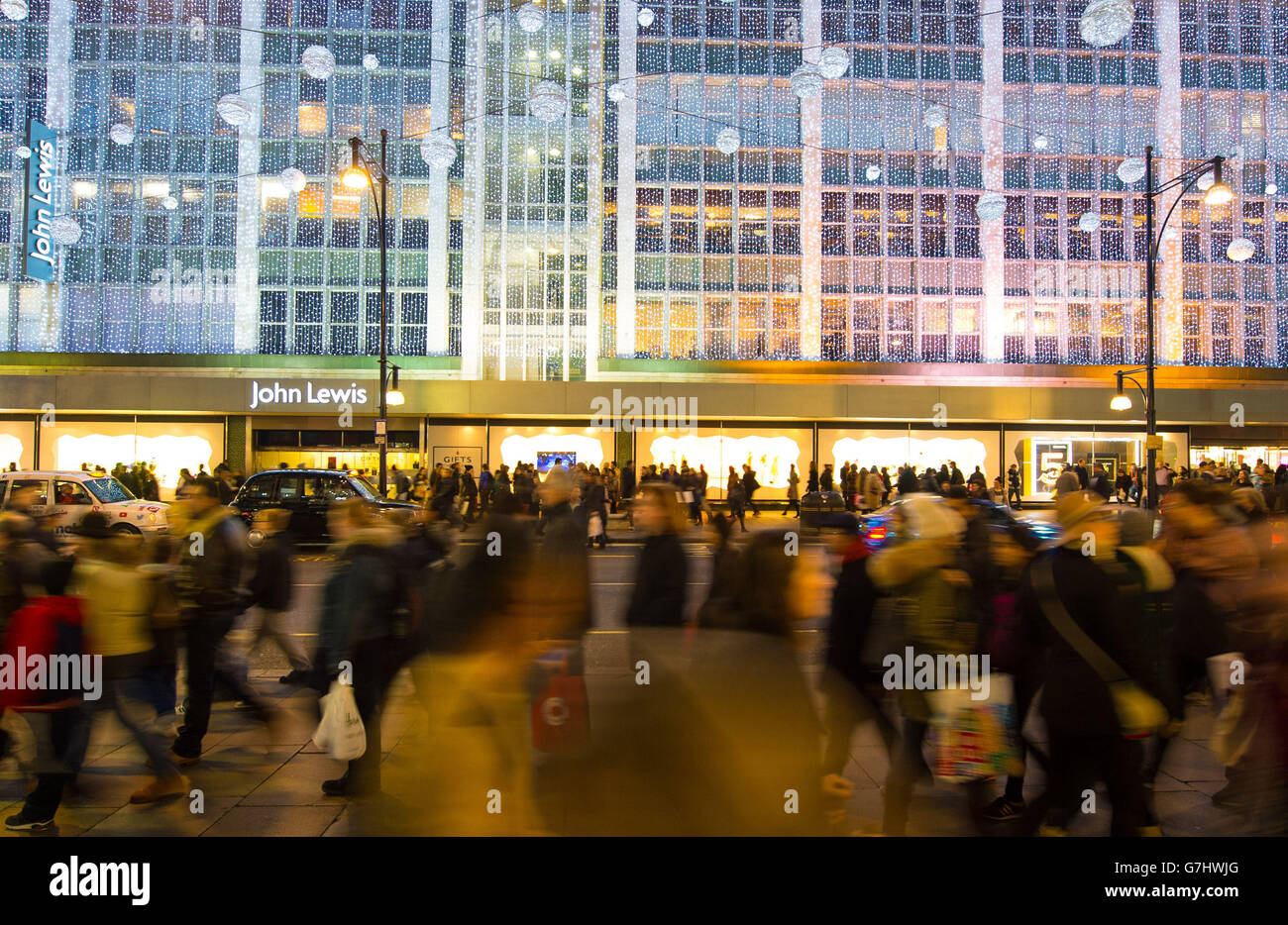 X mas shopping oxford street hi-res stock photography and images - Alamy