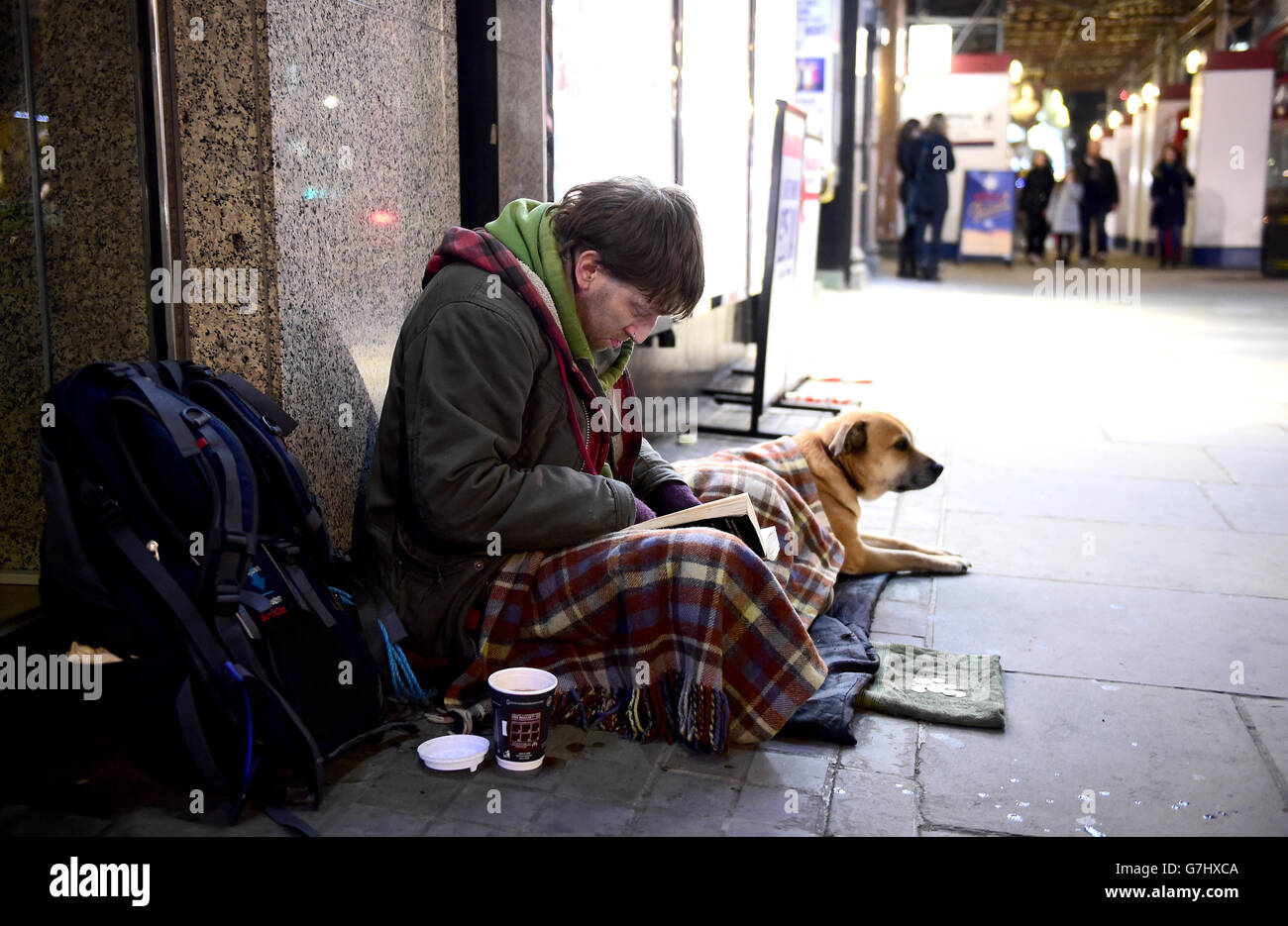 Homeless streets london hi-res stock photography and images - Alamy