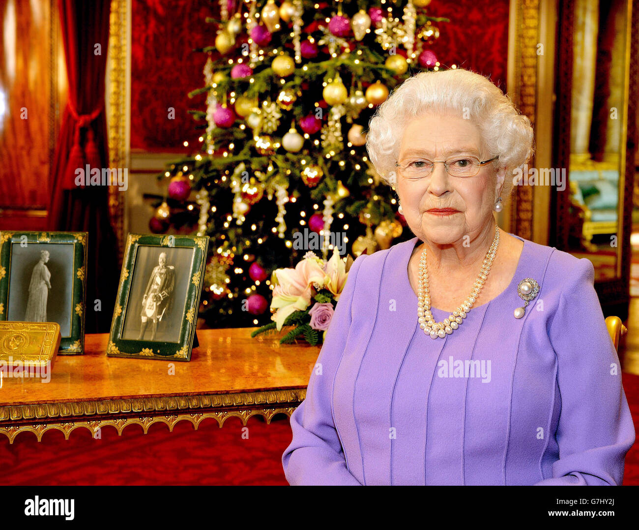 Queens Christmas Broadcast High Resolution Stock Photography and Images ...