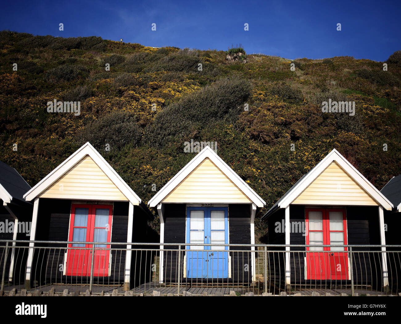 Winter weather Dec 25th 2014. Beach huts on Boscombe Beach in ...