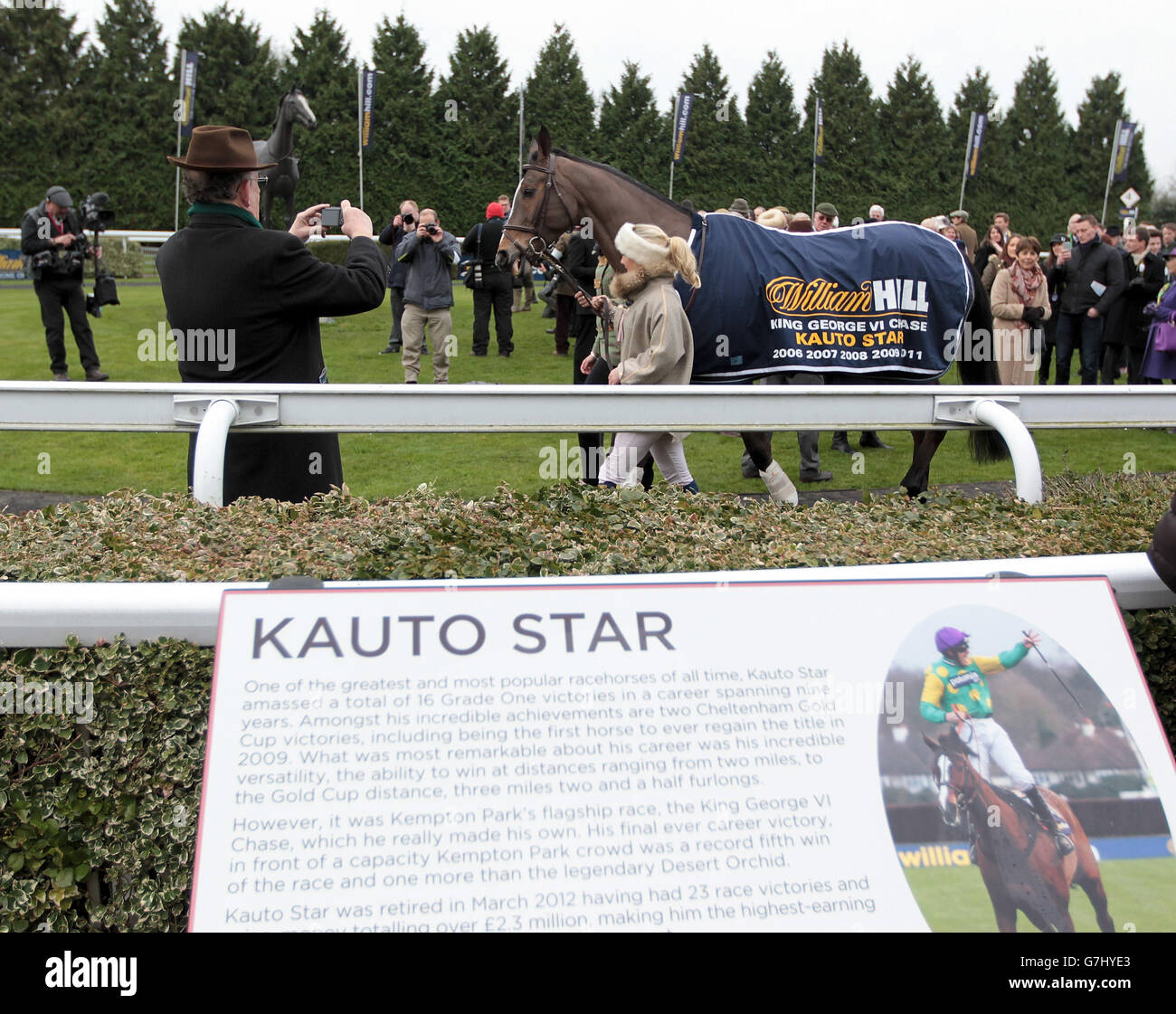 Racehorse Kauto Star parades in front of his plaque and statue Stock ...