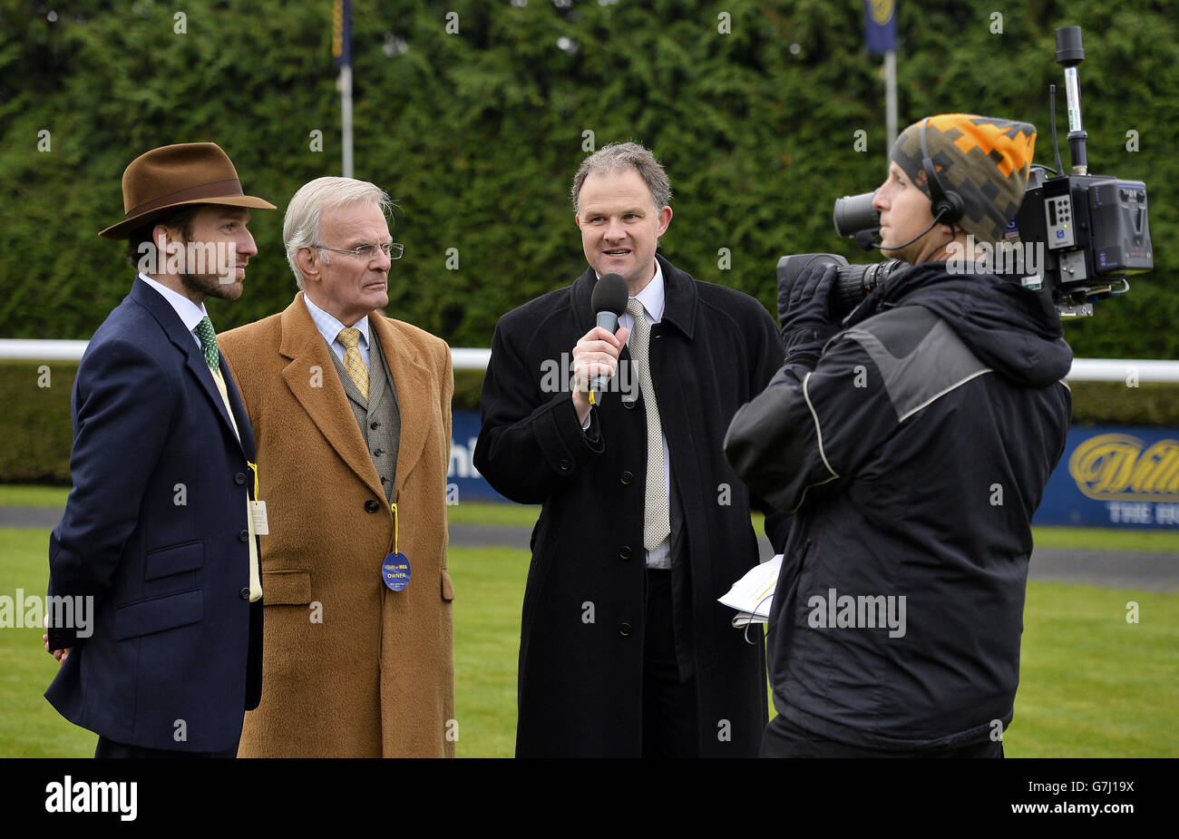 Sculptor of the Kauto Star statue Charlie Langton (left) and owner ...