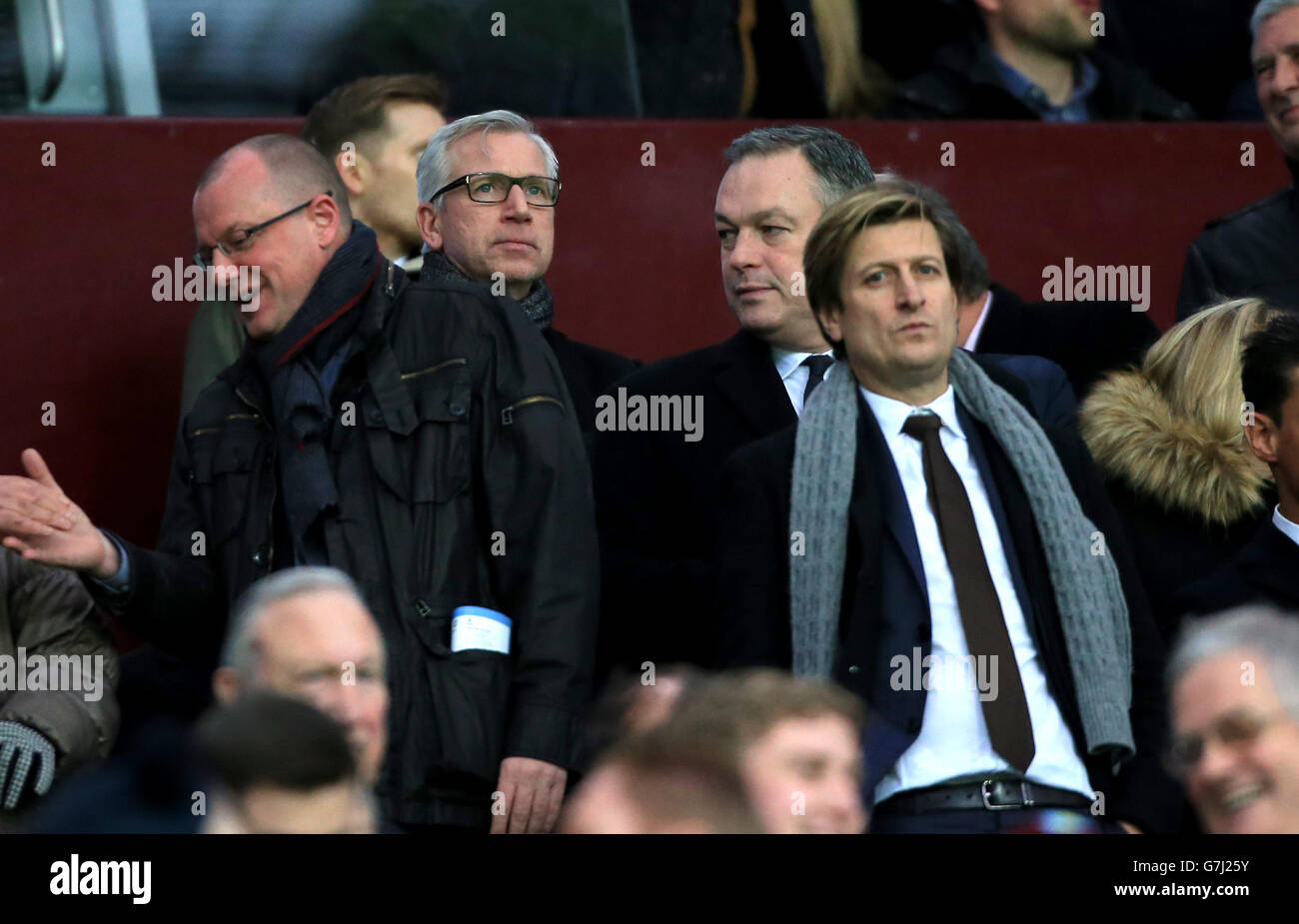 Alan Pardew (left) with Crystal Palace chairman Steve Parish (right) in ...