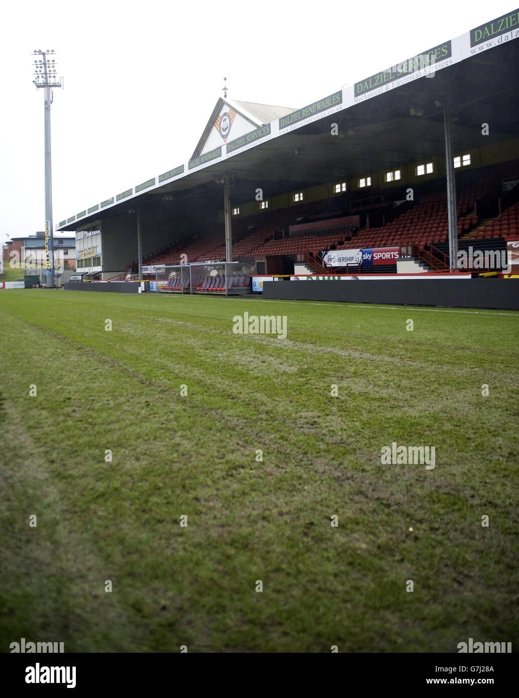 Soccer scottish premiership partick thistle v celtic firhill hi-res stock photography and images ...