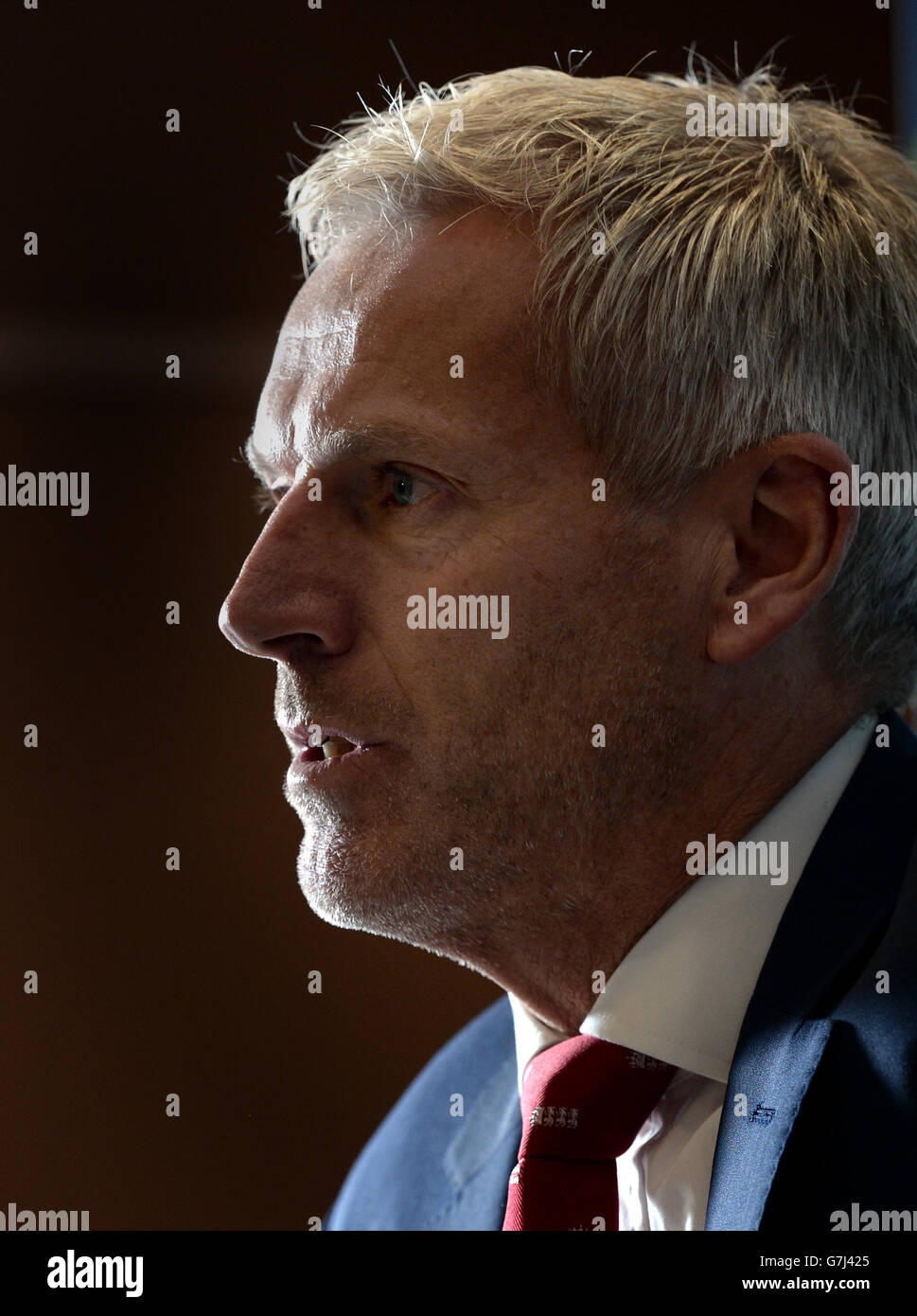 Cricket england press conference sofitel hotel hi-res stock photography ...