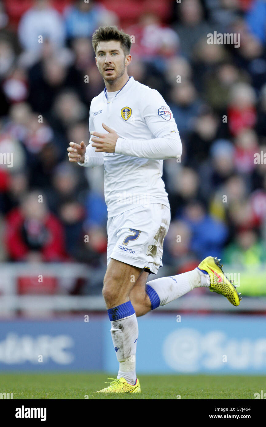 Leeds united stadium hi-res stock photography and images - Alamy
