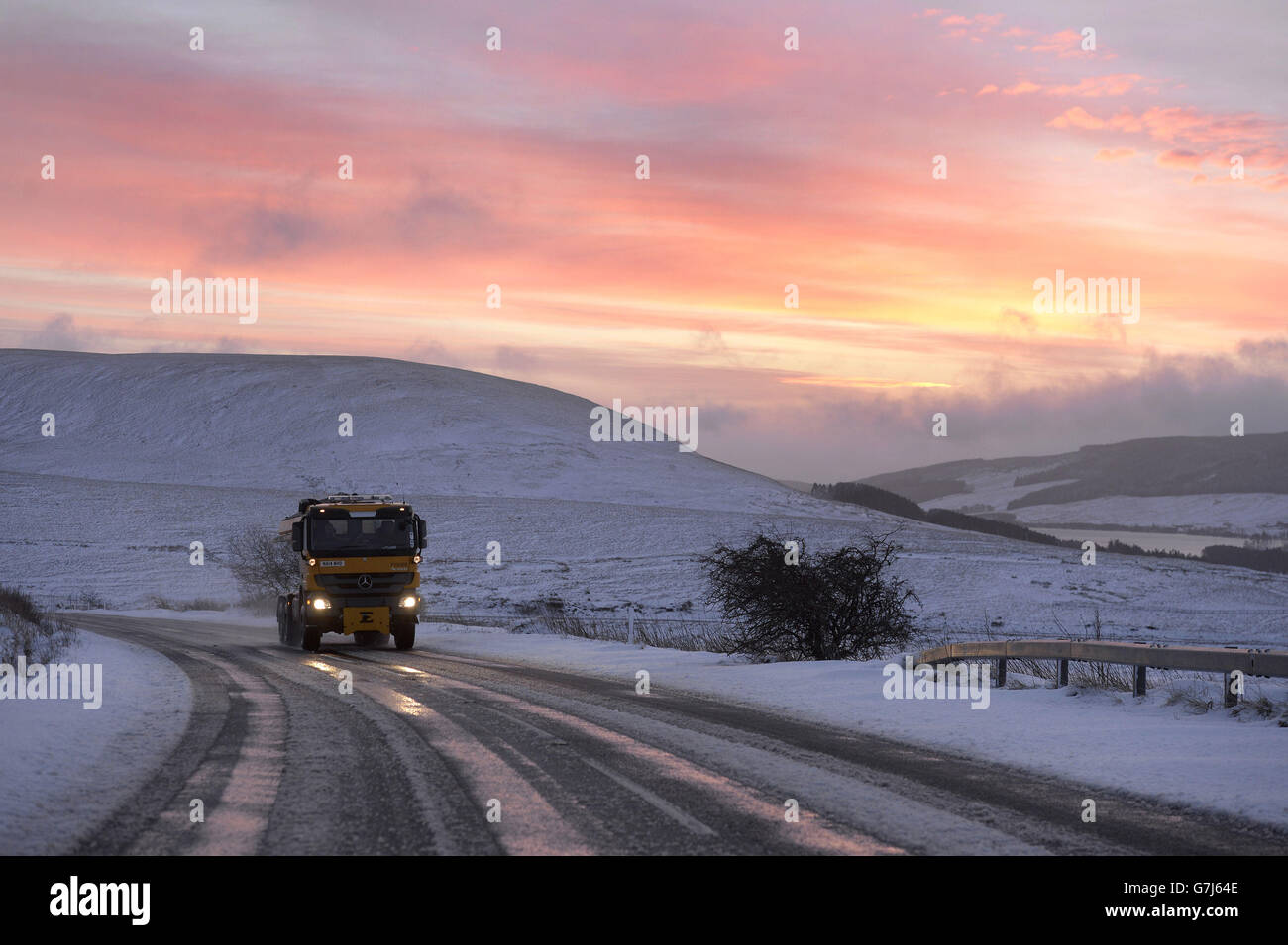 Snow falls at Carter Bar on the Northumberland border Stock Photo - Alamy