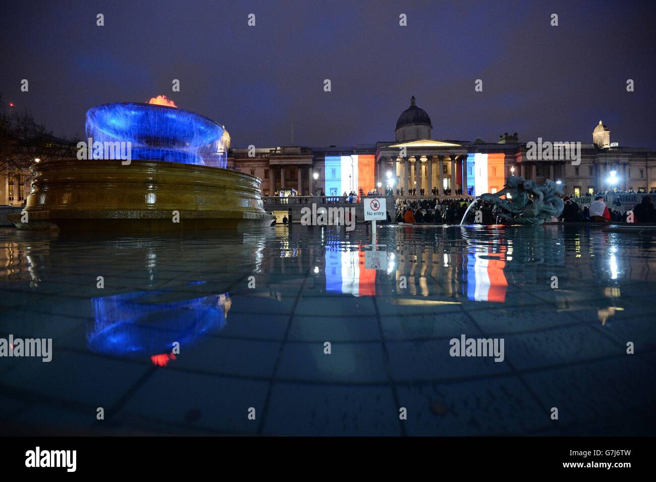 The National Gallery and the fountains in London's Trafalgar Square is ...