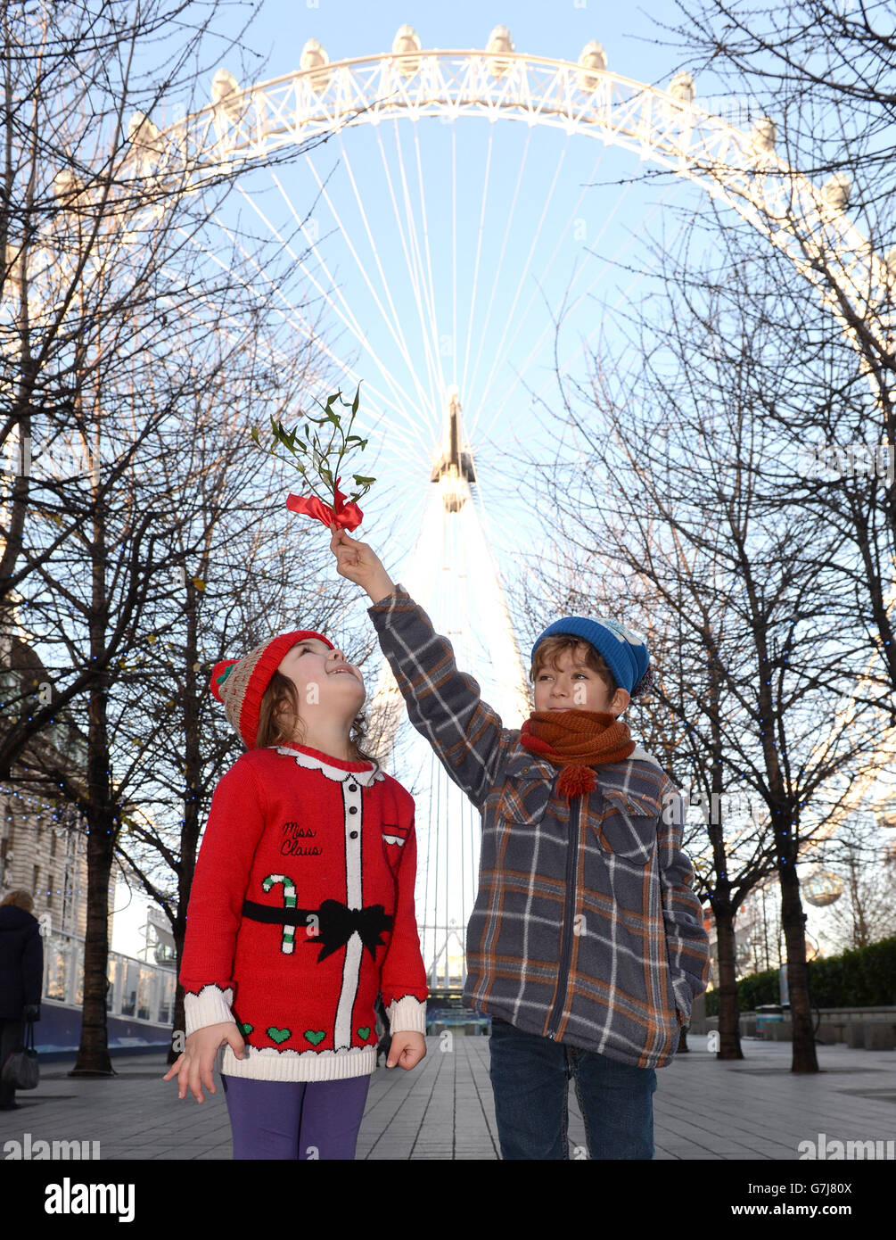 Ava Di Palmer and Milo Adams from Harringay enjoy Frostival ...