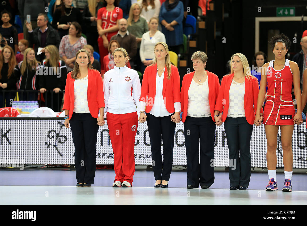 Netball england full length stock hi-res stock photography and images ...