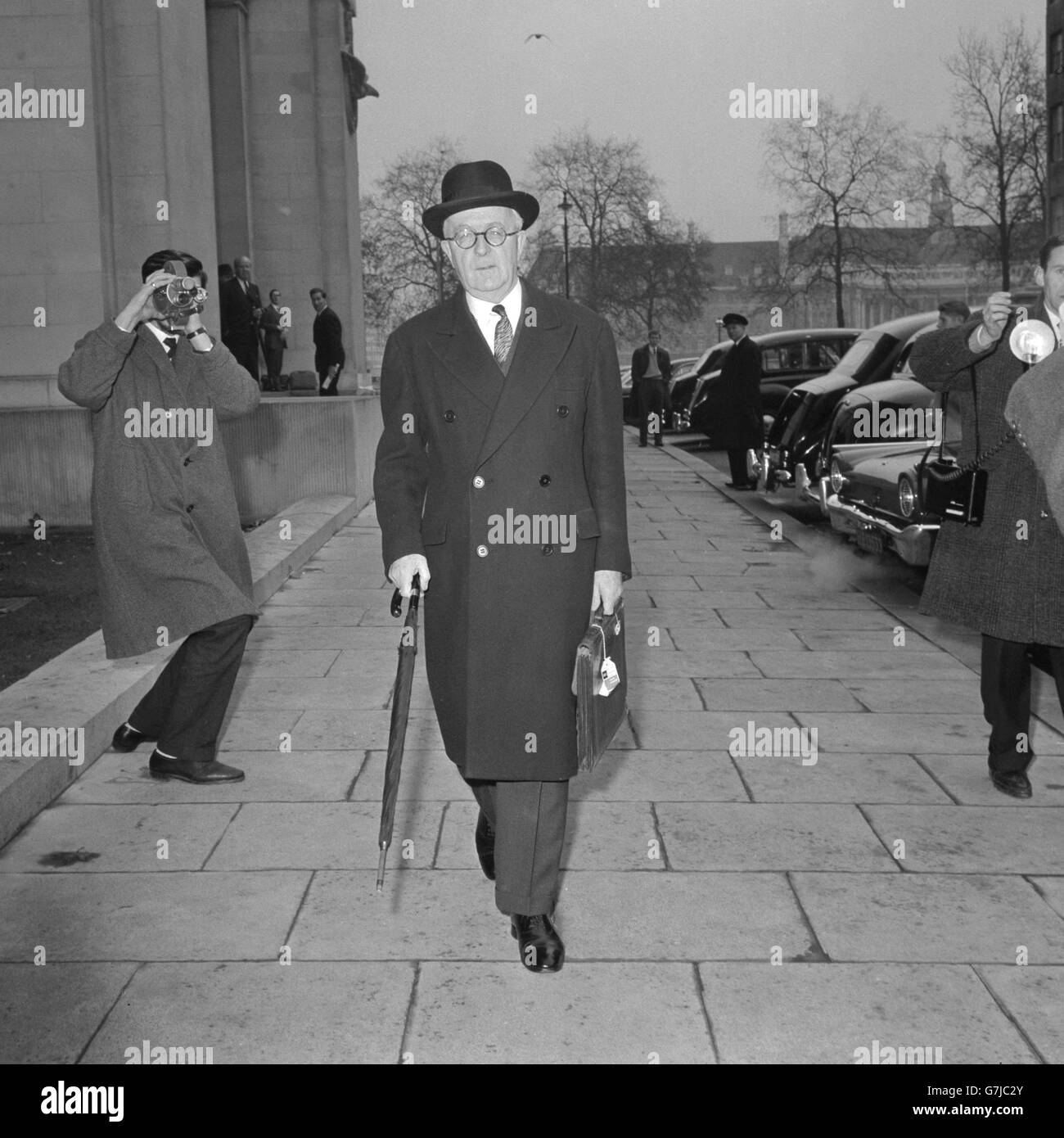 Lord Radcliffe, chairman of the three-man tribunal of inquiry into the ...