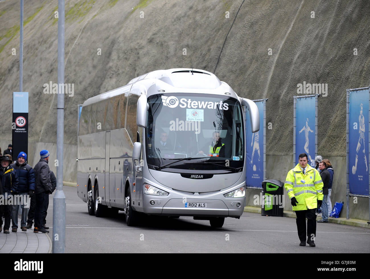Team sky bus hi-res stock photography and images - Alamy