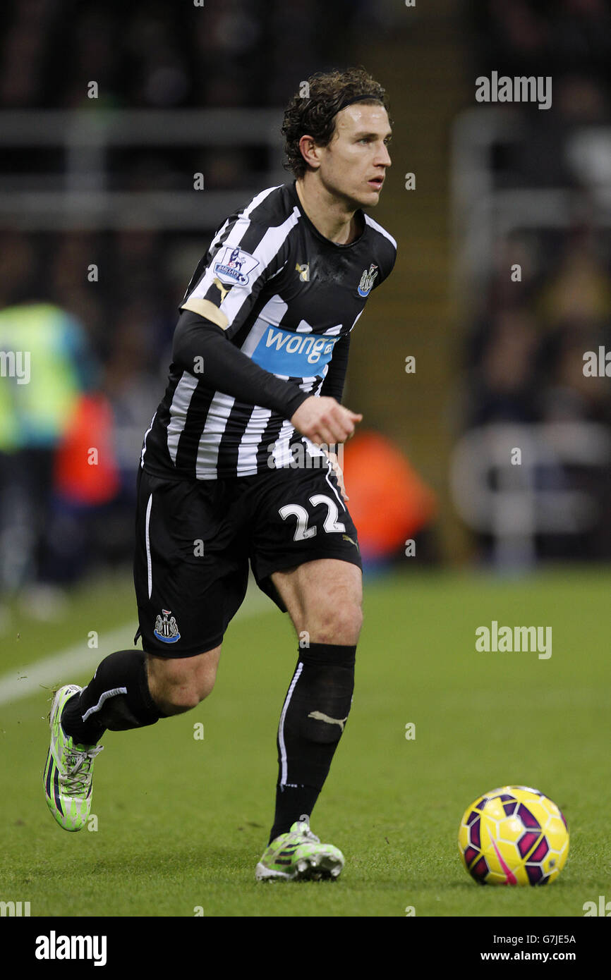 Soccer - Barclays Premier League - Newcastle United v Everton - St ...