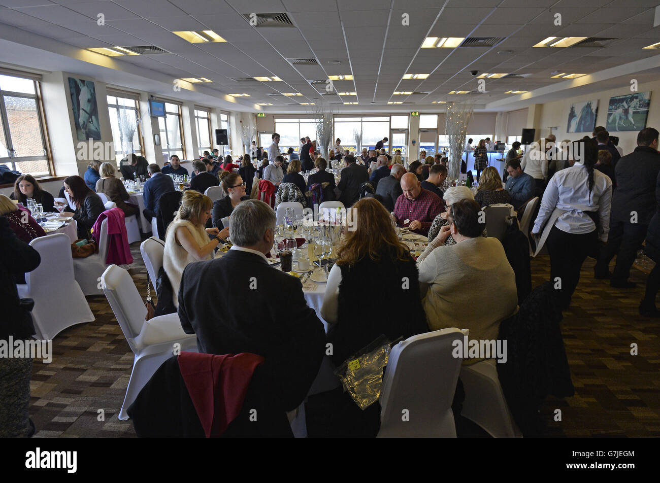 Horses horses races eating food restaurant dining racecourse ampics hi ...
